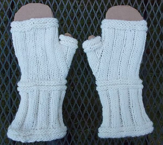 Ravelry: Rib & Welt Gauntlet Mitts pattern by Jane Irish Nelson