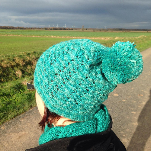 Ravelry: Oolong Hat pattern by Clare Devine