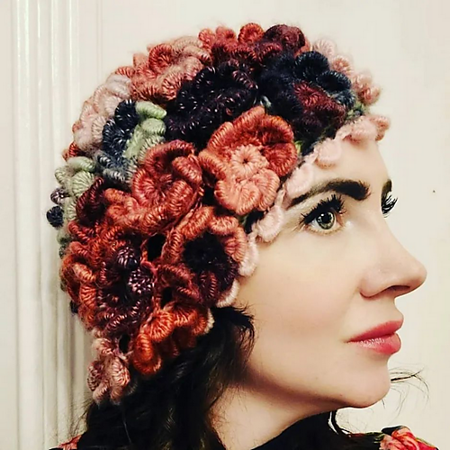 Ravelry: Lovers of flowers hat pattern by Kate Kosenko Veselunka