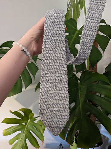 Ravelry: Simple Necktie pattern by Louise Burkes