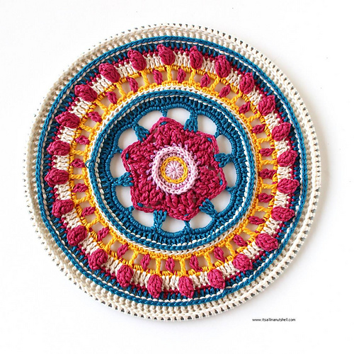 Ravelry: Enigma Mandalas pattern by Esther Dijkstra