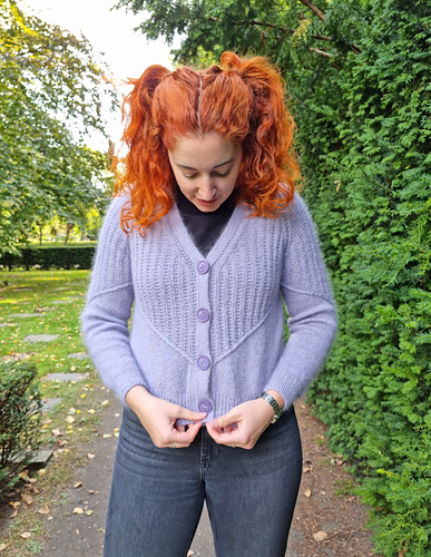 Ravelry: Cosmo Cardigan pattern by Simone Ryan