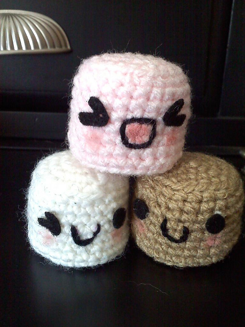 Ravelry: marshmallows pattern by Jill Schneibolk