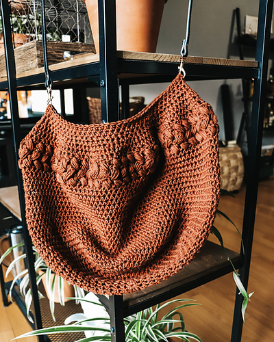 Ravelry: Braided Shoulder Bag pattern by Jessica Bisson