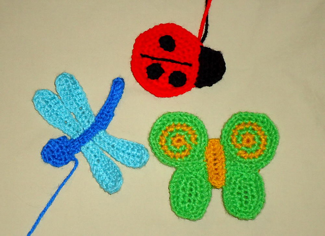 Ravelry: Dragonfly, Ladybug & Butterfly motif set pattern by Jennie Faith