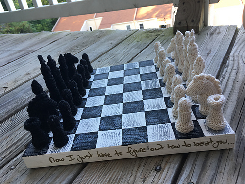 Ravelry: Fun With Knights: A Chess Set pattern by Jessica Gail