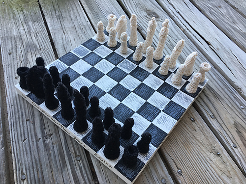 Ravelry: Fun With Knights: A Chess Set pattern by Jessica Gail