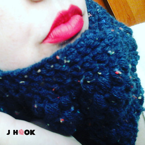 Ravelry: Cozy Cowl pattern by J Hook