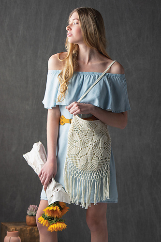 Ravelry: Magnolia Purse pattern by Isa Catepillán