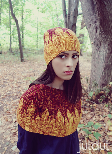 Ravelry: Azula pattern by Woolly Wormhead