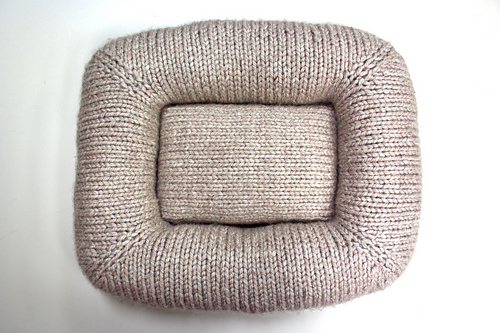 Ravelry: Raii's Bed pattern by Jaq Cieslak