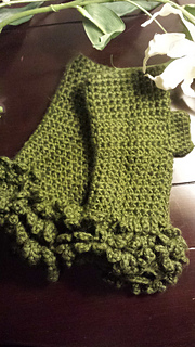 Ravelry: Frilly Wrist Warmers pattern by Sedruola Maruska