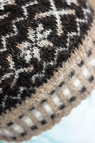 Ravelry: Tirval's Toorie pattern by Sandra Manson