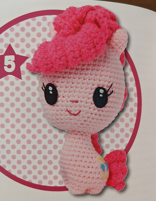 Ravelry: Pinkie Pie pattern by Jana Whitley