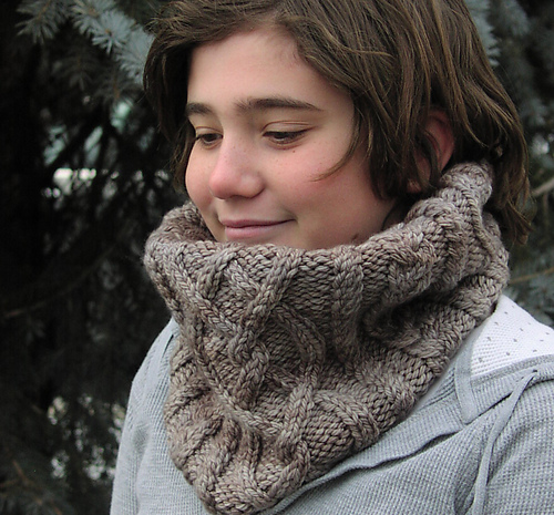 Ravelry: Misa Cowl pattern by Jane Purchase