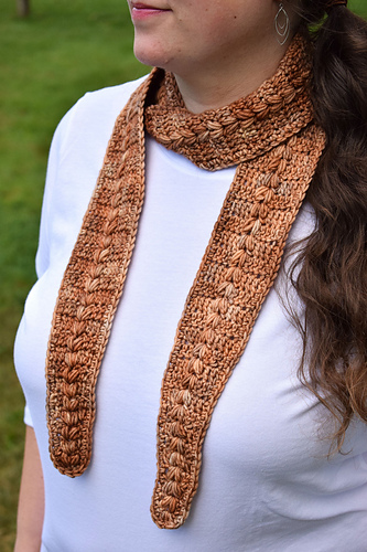 Ravelry: Harvest Neck Scarf pattern by Janet Pippin