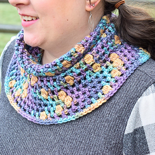 Ravelry: Peacock Cowl Stitch by Color pattern by Janet Pippin