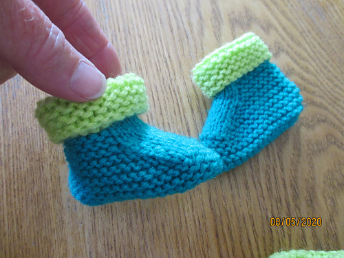 Ravelry: Babbity Baby Booties pattern by marianna mel
