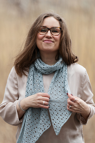 Ravelry: Drifting Dawn pattern by Janina Kallio