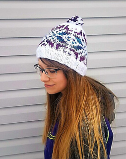 Ravelry: Bulky Snowflake Toque pattern by Janine's Knits