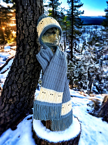 Ravelry: Owl Scarf pattern by Janis Frank