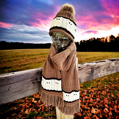 Ravelry: Owl Scarf pattern by Janis Frank