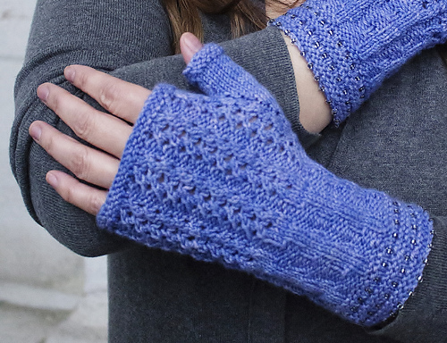 Ravelry: Italian Rib Mitts pattern by Kaia Petersen