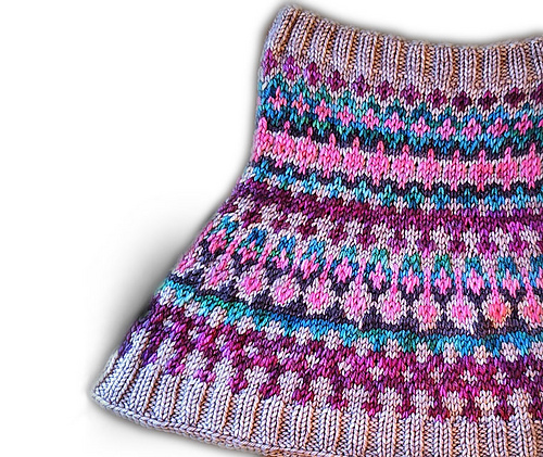 Ravelry: Funnel Cake Cowl pattern by Anne Claiborne