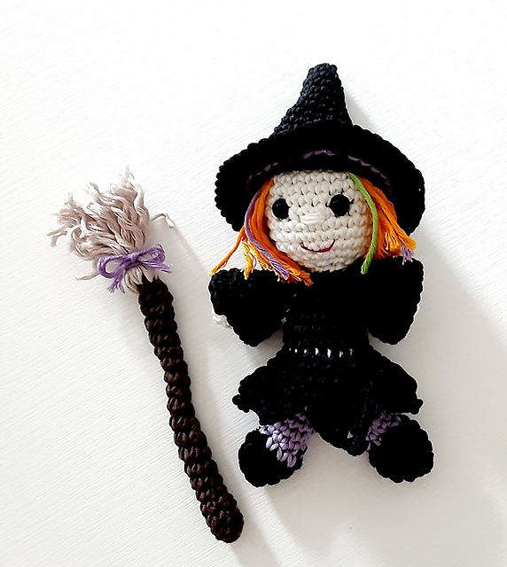 Ravelry: Hexe Carmina pattern by Jaylyn Xander