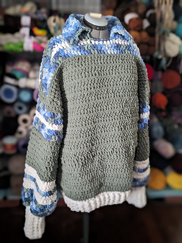 Ravelry: Jazsy's Blanket Yarn Hoodie pattern by Jasmine Winston