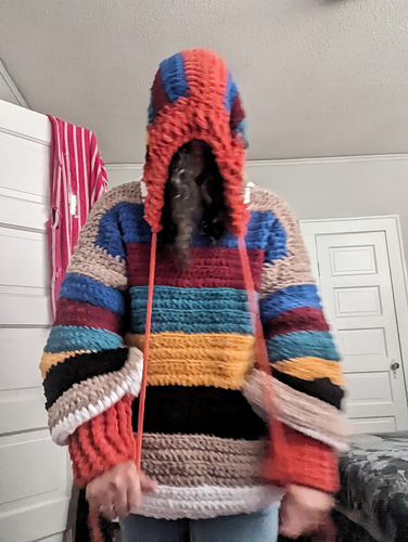 Ravelry: Jazsy's Blanket Yarn Hoodie pattern by Jasmine Winston