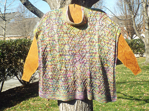 Ravelry: Green Tree Poncho pattern by Callmade