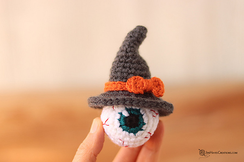 Ravelry: Small Eyeball pattern by Jen Hayes