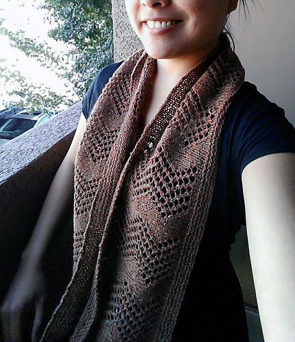 Ravelry: Atwood Infinity Scarf pattern by Sarah Eyre
