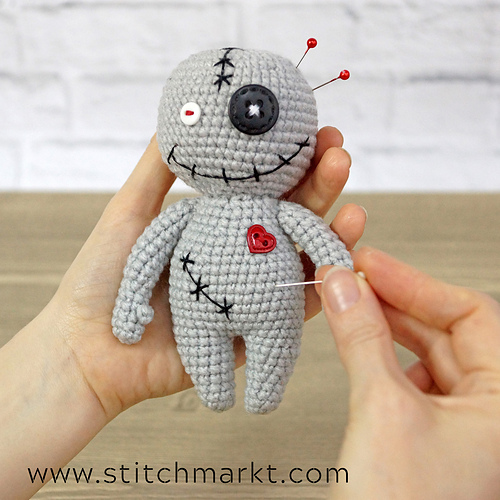 Ravelry: Voodoo Doll pattern by JenPattern