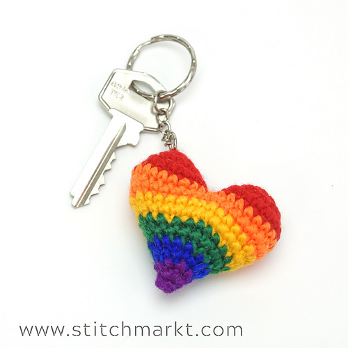 Ravelry: Rainbow Heart Keychain pattern by JenPattern