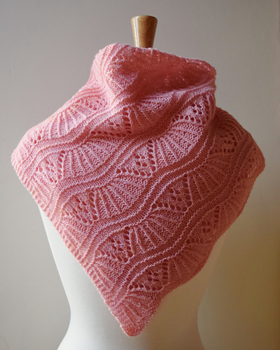 Ravelry: Fishwives Lace Shoal pattern by Jenjoyce Design