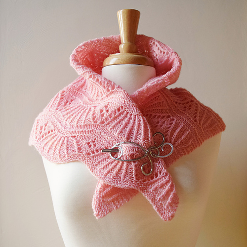 Ravelry: Fishwives Lace Shoal pattern by Jenjoyce Design