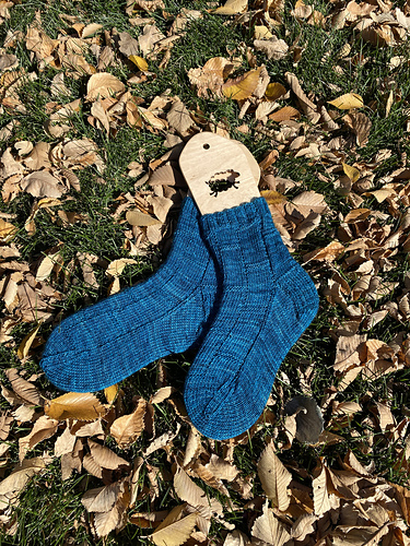 Ravelry: Exposed Brick Socks pattern by Claire Jackson (Perfectly Knotted)