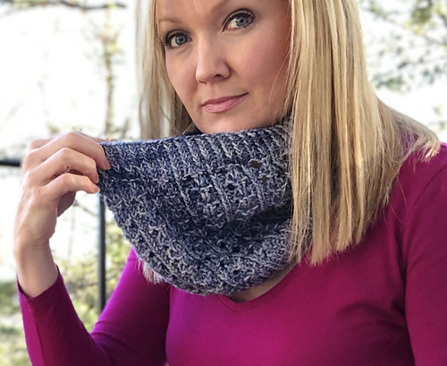 Ravelry: Wishful Cowl pattern by Jennifer Myrick