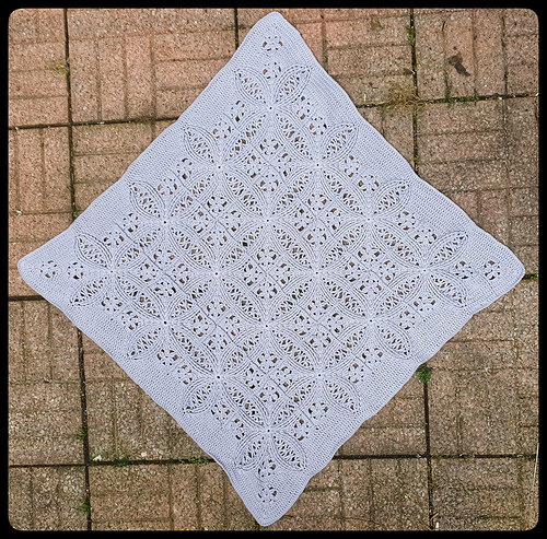 Ravelry: Double Wedding Ring Blanket pattern by Jennifer Olivarez
