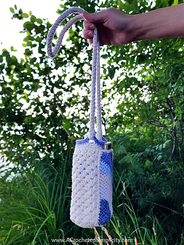 Ravelry: Water Bottle Holder with Phone Pocket pattern by Jennifer Renaud