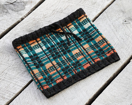 Ravelry: Plaid House pattern by Jenny Monteleone