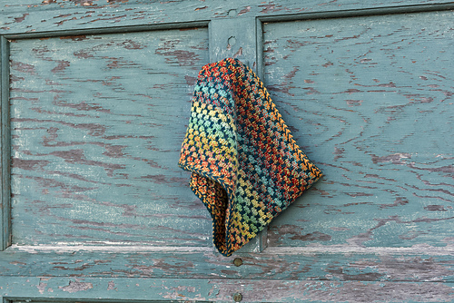 Ravelry: Crossed Keys DK Cowl pattern by Jenny Monteleone
