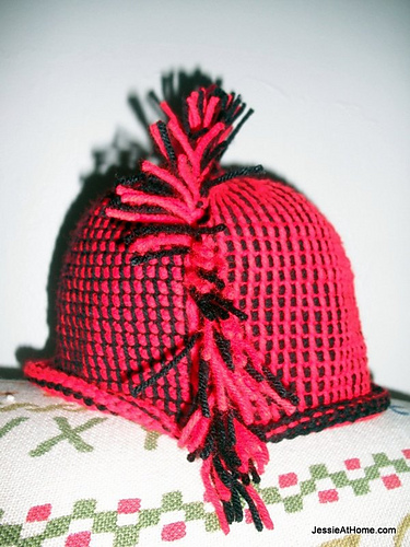 Ravelry: Moe Hat pattern by Jessie Rayot