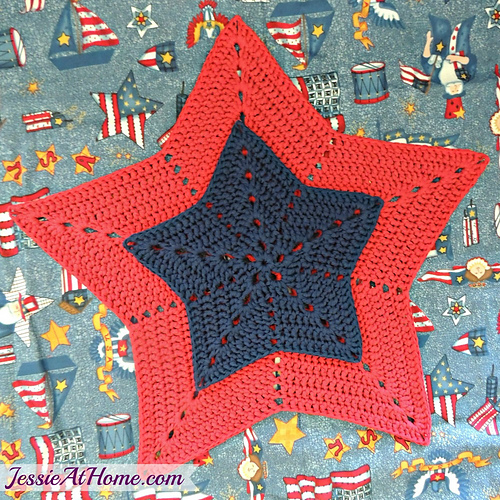Ravelry: Star Trivet or Centerpiece pattern by Jessie Rayot