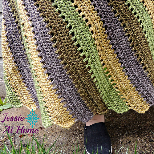 Ravelry: Off-Balance Skirt pattern by Jessie Rayot