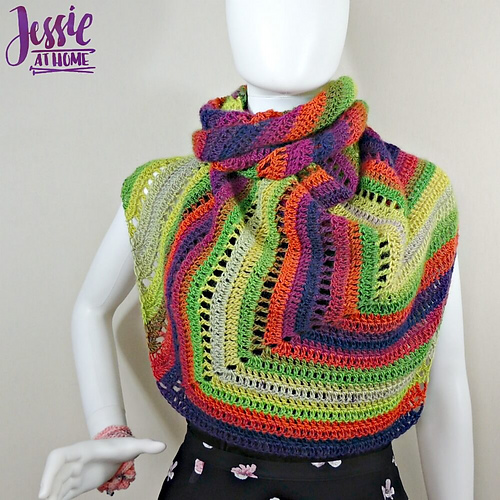 Ravelry: This Way Wrap pattern by Jessie Rayot