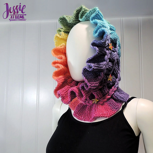Ravelry: Rainbow Ruffle Cowl pattern by Jessie Rayot