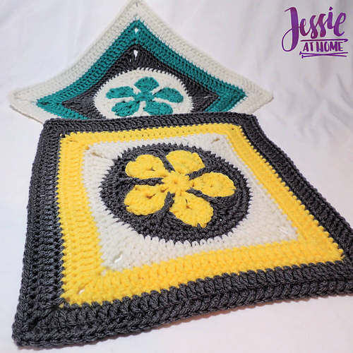 Ravelry: Bright Star Square pattern by Jessie Rayot